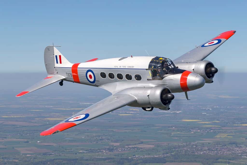 BAE Systems Heritage Flight Avro Anson in neuer Lackierung
