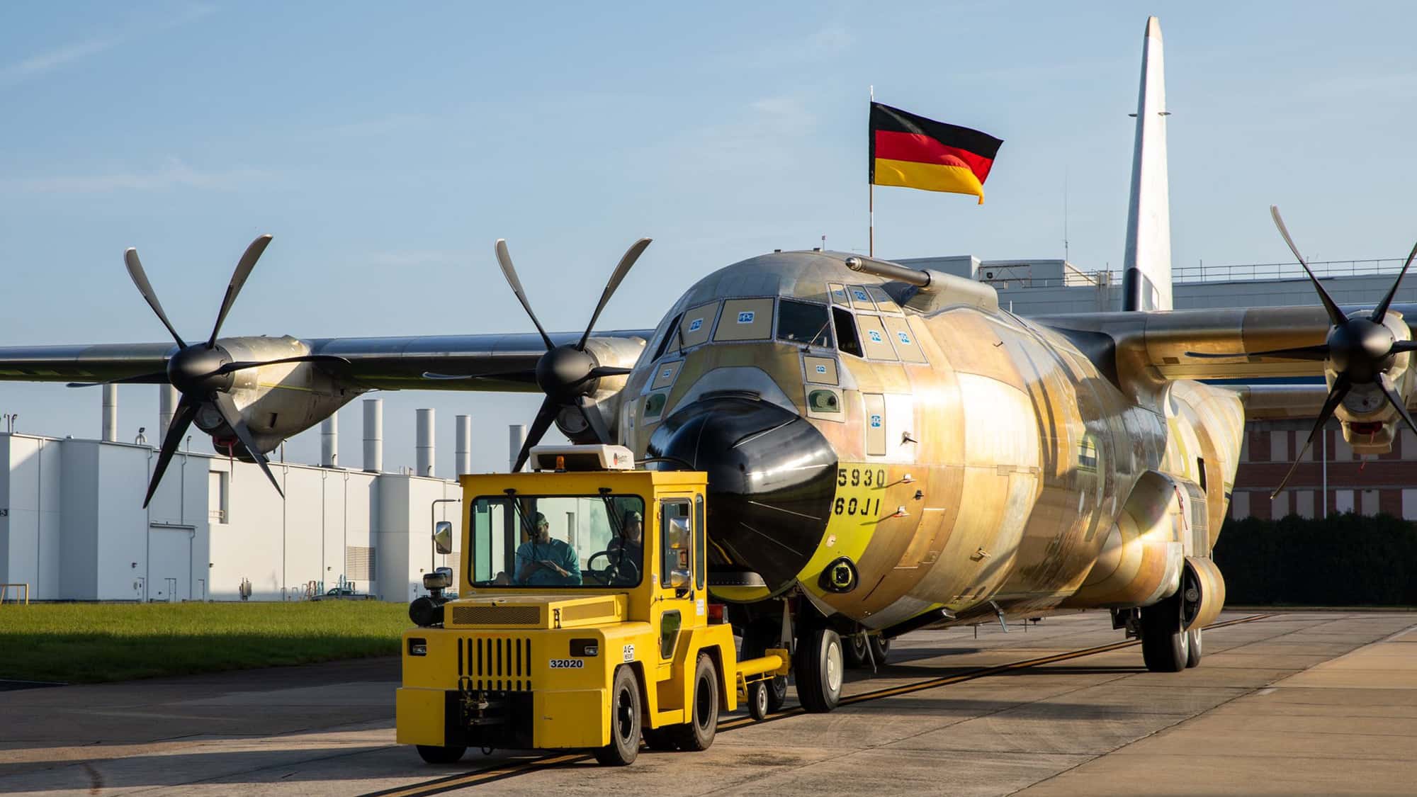 Hier rollt Deutschlands erste Hercules aus der Halle